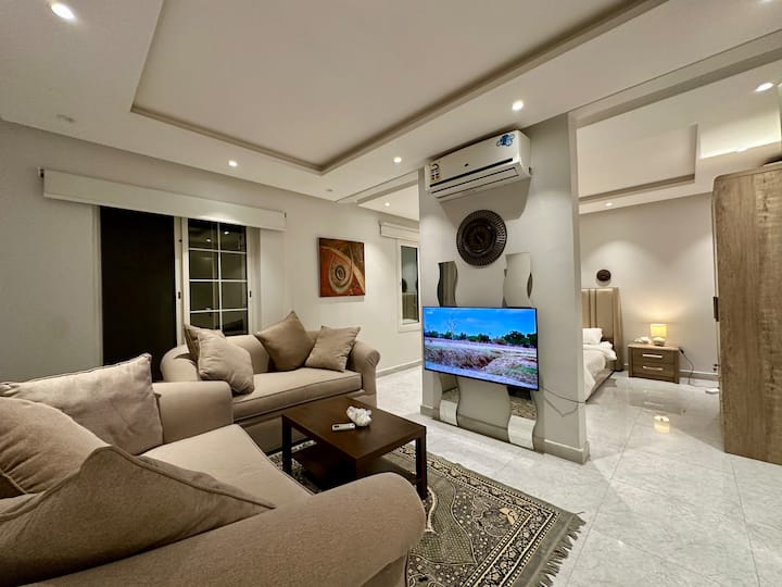 1/1 Apartment W/private Yard - Riyadh