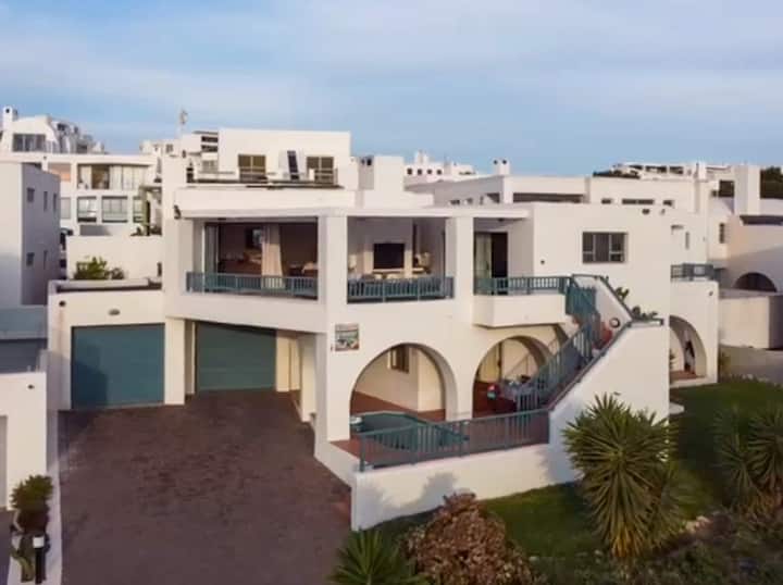 Charming West Coast Getaway Near Beach & Fun Park - 蘭戈班