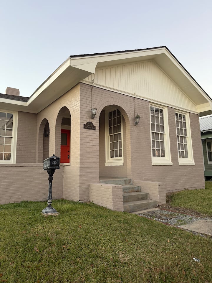 Prewit Street Charmer - Lake Charles, LA