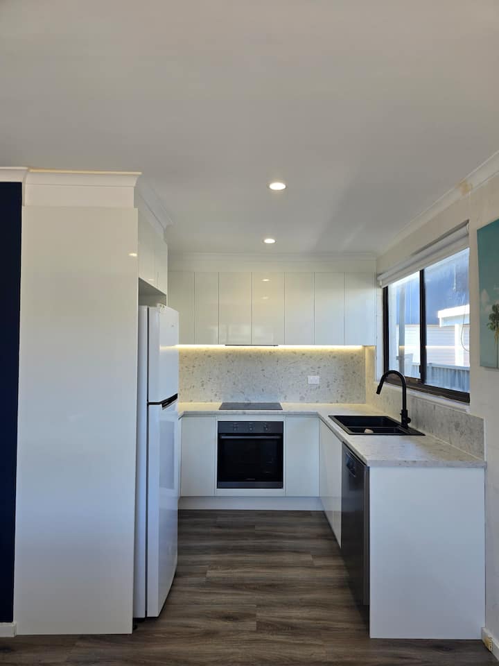 Paws On The Shores @ Tomakin - Tomakin