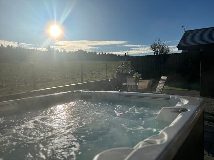 Austin Lodge 11 Deluxe, Dumfries , 6 Seat Hot Tub - Dumfries