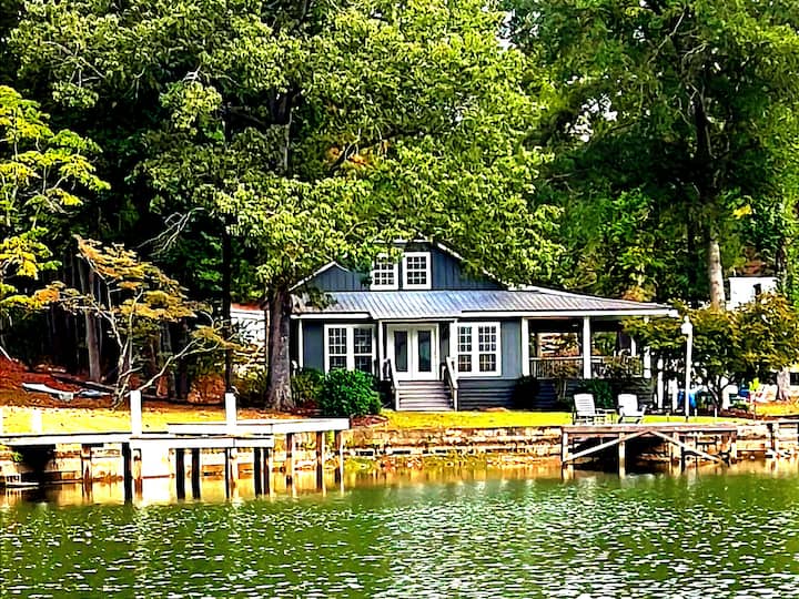 Lake Martin: Hot Tub, Fire Pit, Near Boat Launch - Lake Martin, AL