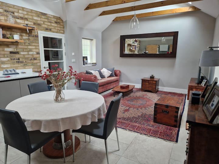 Detached Cottage, Kew Gardens, London - Londra