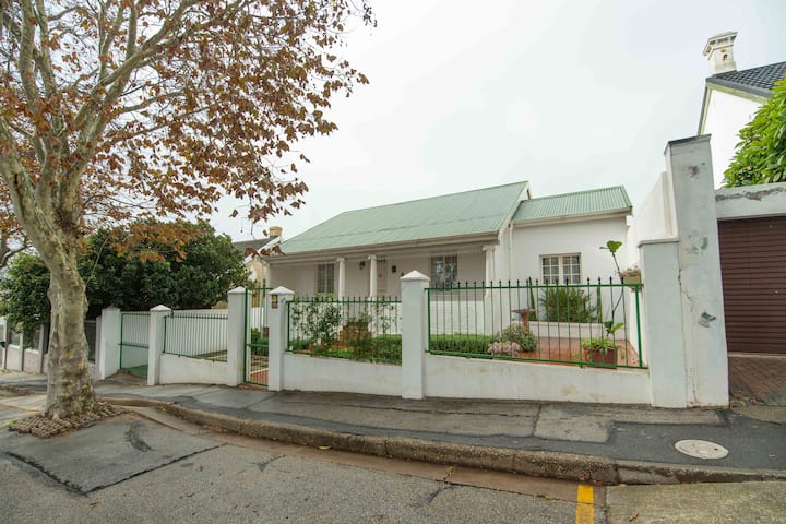 Modern Home In Historic Neighborhood - Gqeberha