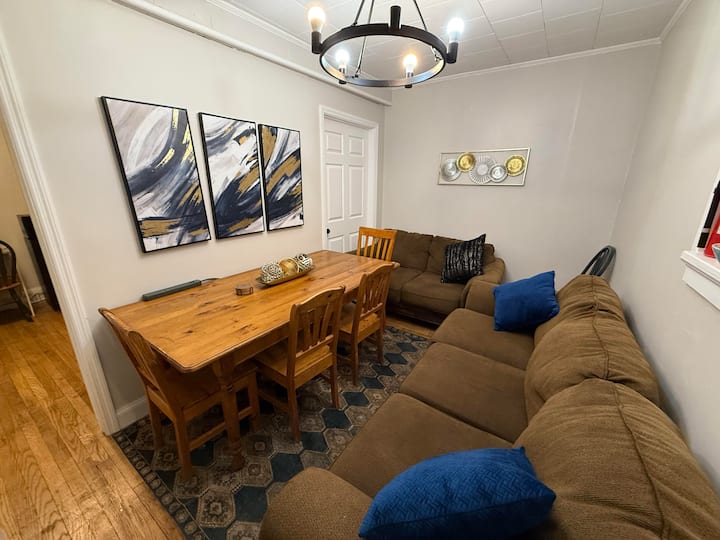 Pet Friendly 3 Bedroom 1 Ba 6 Bed House Apt Tcnj - Trenton, NJ