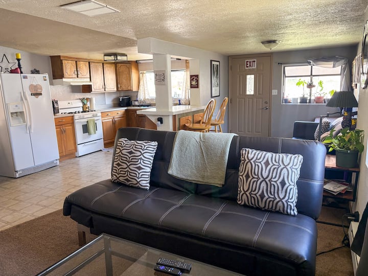 Adventure Flat • Homey Stay By Zion • Full Kitchen - Zion National Park