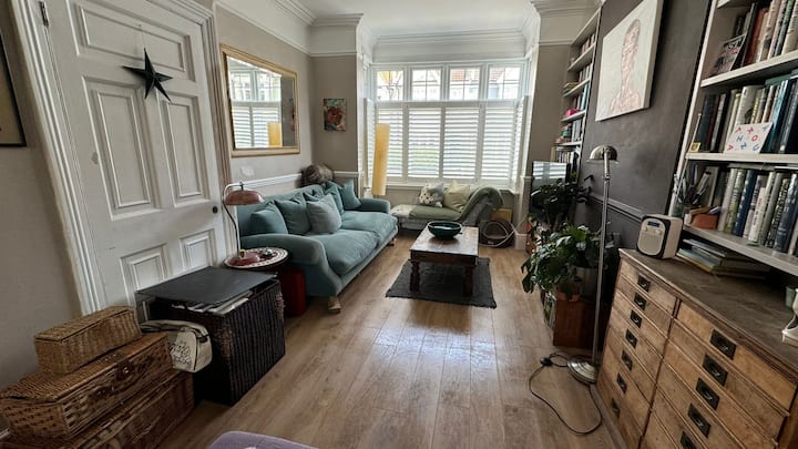 Three-bedroomed Nw London Townhouse - London