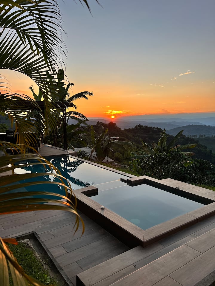 Finca Doña Eva: Paz, Vistas, Piscina Y Jacuzzi. - Colombia