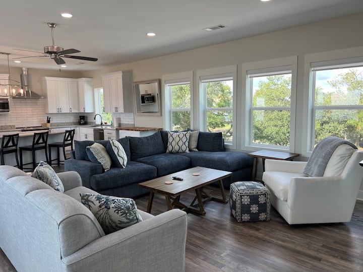 Gulf Coast Getaway - Beach House! - Mississippi