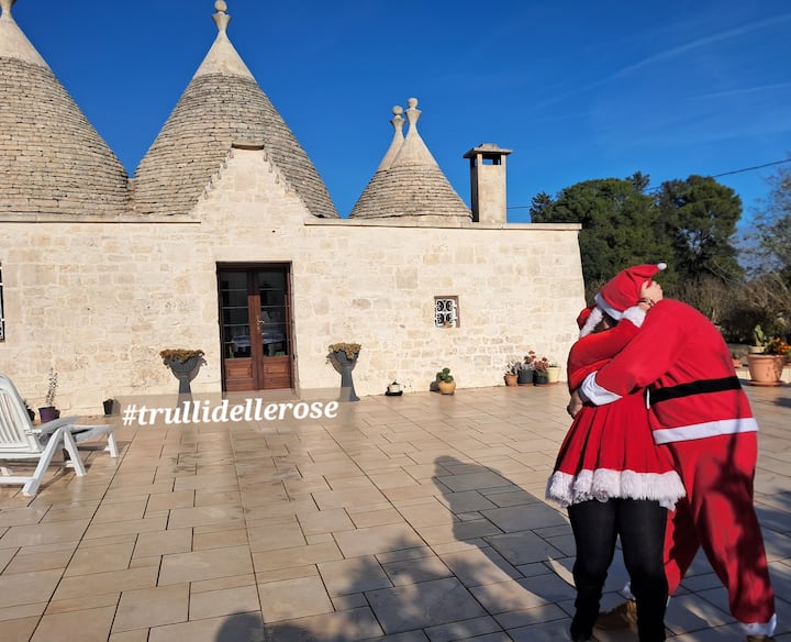 Romantic Trulli In The Puglia Countryside - Martina Franca