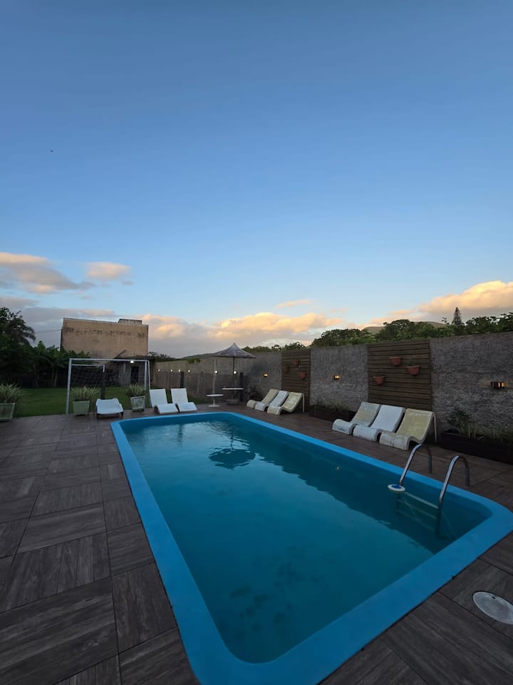 Casa Ampla Em Lugar Tranquilo Com óTima Piscina - Florianópolis