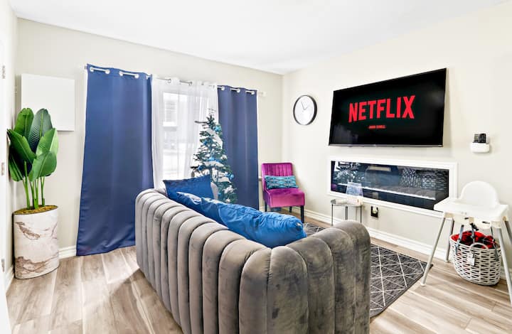 3br Retreat | 5 Min Walk To Fallsview | W/parking! - Niagara Falls