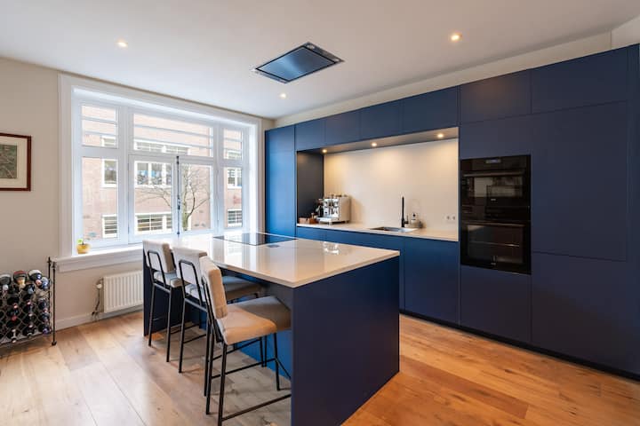 Rustig & Licht Appartement Met Zonnig Balkon - Amsterdam