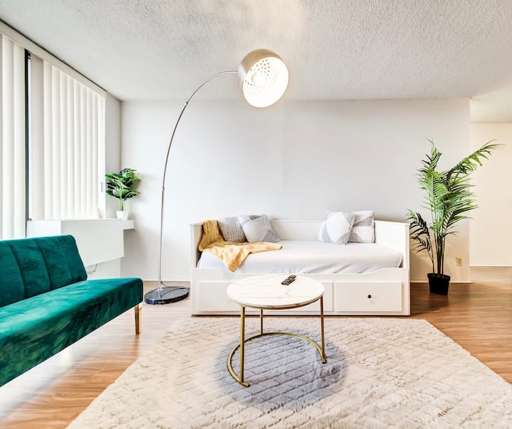 Amazing Apartment In Downtown Montreal - Montreal