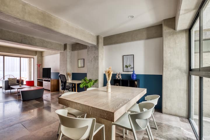 Great Centrally-located, Spacious 7-person Apt. - Mexico City