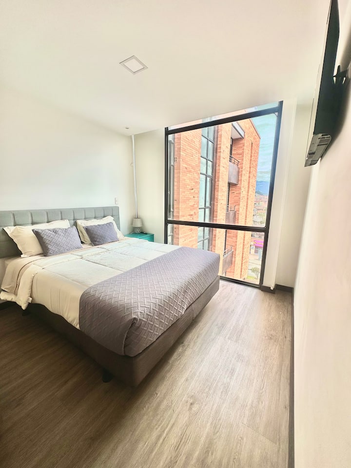 Hermoso Departamento Con Vista A Las Montañas. - Cuenca