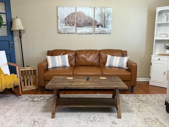 A Little Farm Feel In The Big City - Overland Park, KS