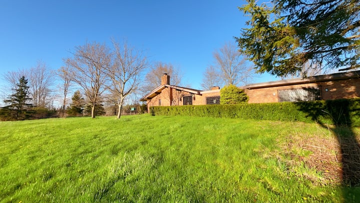 Peaceful Farmhouse In Niagara / Walk To Golf Club - Niagara Falls
