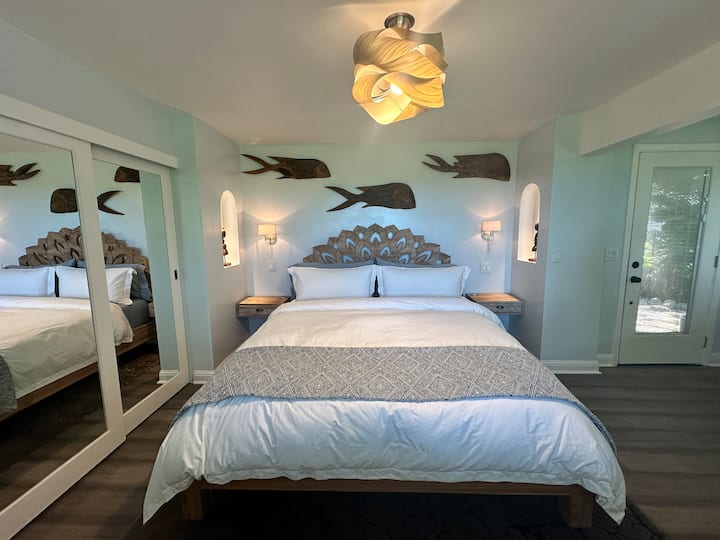 Beach Front Luxury Retreat - Waialua, HI