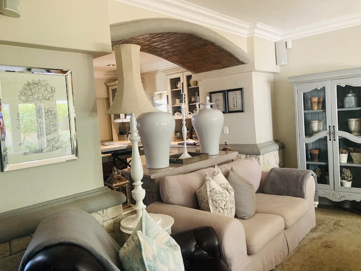 Luxury French Country Villa - Paarl