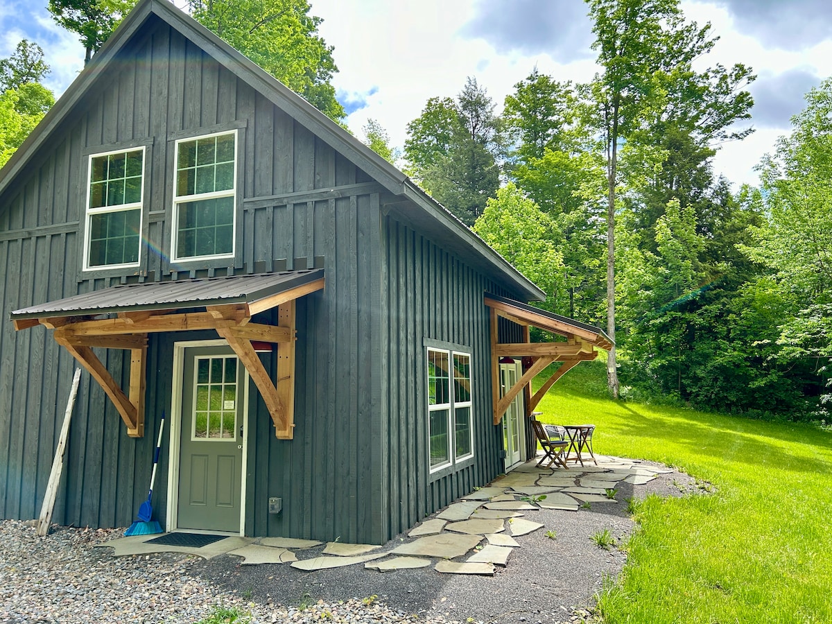 Snowshoe Cabin - close to Colgate & Lake Moraine! - Cabins for Rent in ...