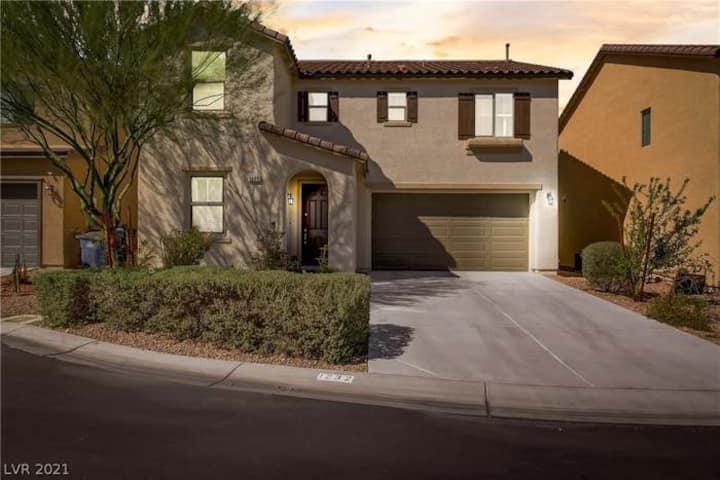 Modern Masterpiece - 5 Bedrooms In North Las Vegas - North Las Vegas, NV