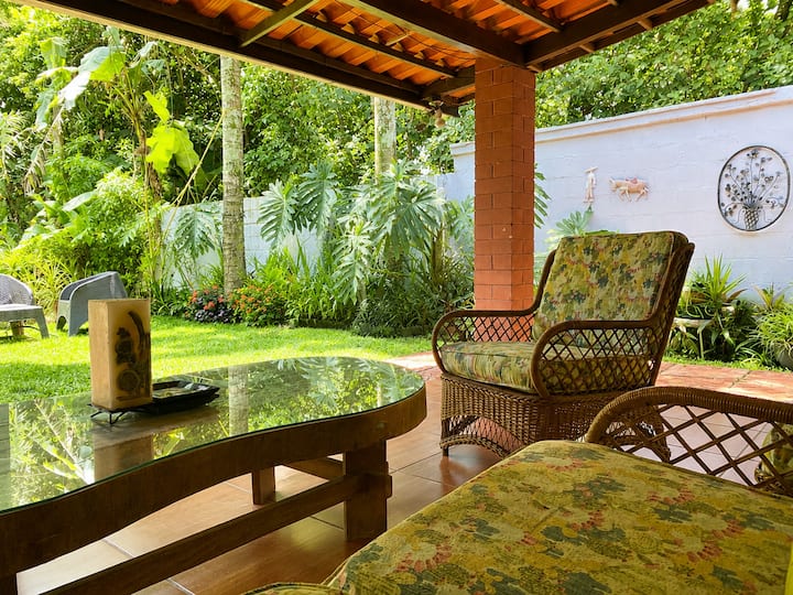 Relaxing Home With Spacious Gardens & Nature - San Salvador (El Salvador)