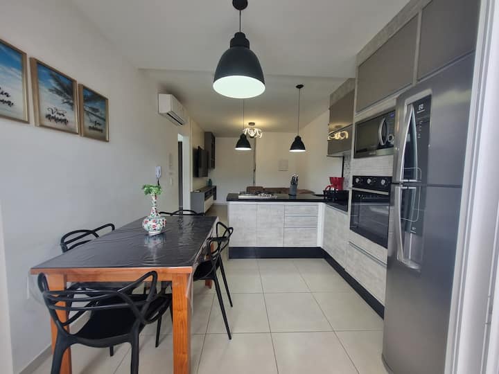 Aconchegante, Ar Cond., Piscinas, 300 M. Da Praia - Ubatuba