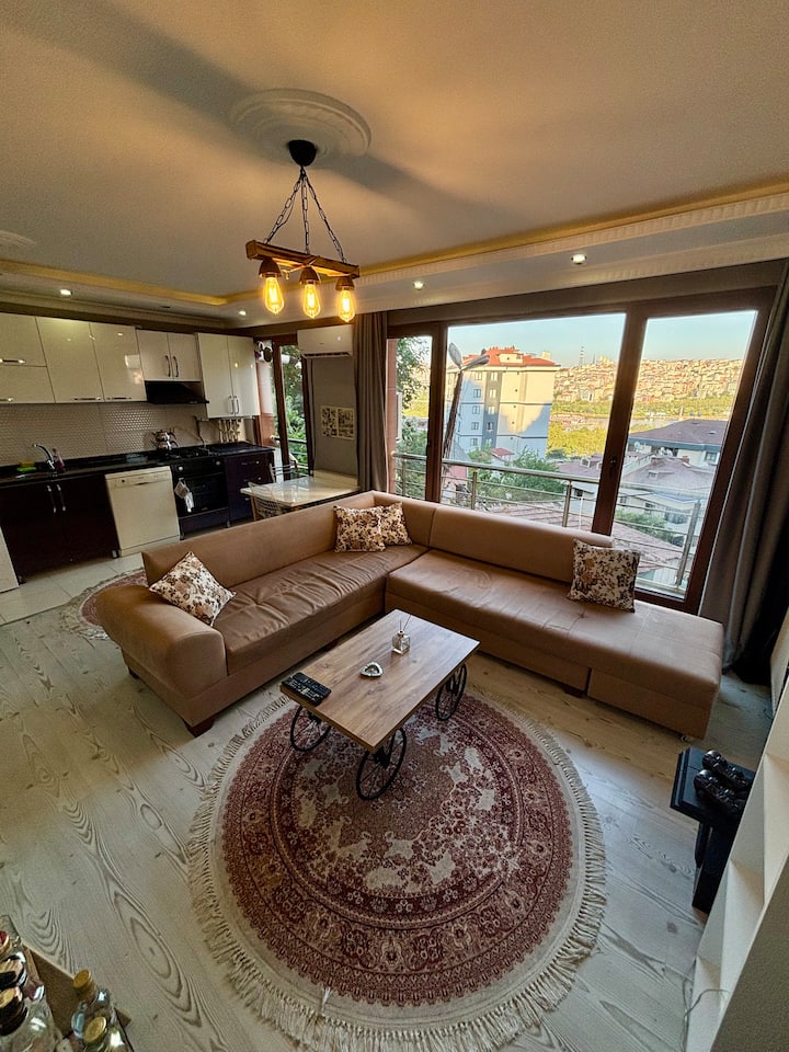 Spacious Apartment In Central Location | Sea View - İstanbul