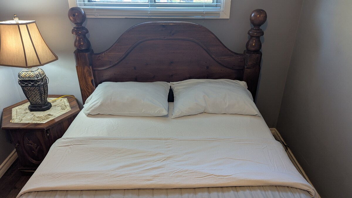 Cozy Bungalow Hamilton Mountain & free parking - Airbnb