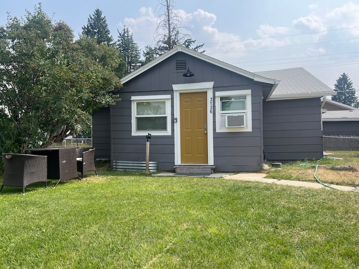 Floral Park Cottage - Butte, MT