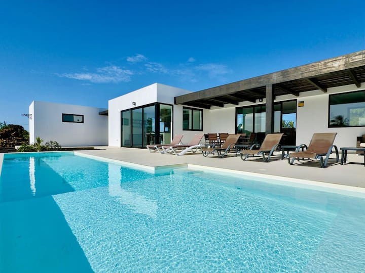 Casa Las Rocas Lajares Con Piscina Climatizada - Fuerteventura