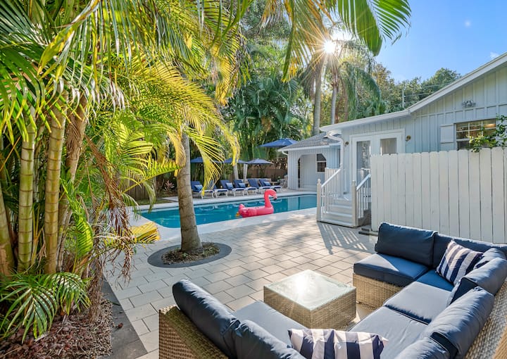 Orchid Villa 3min Drive To Beach Heatedpool 5b/3ba - Madeira Beach, FL