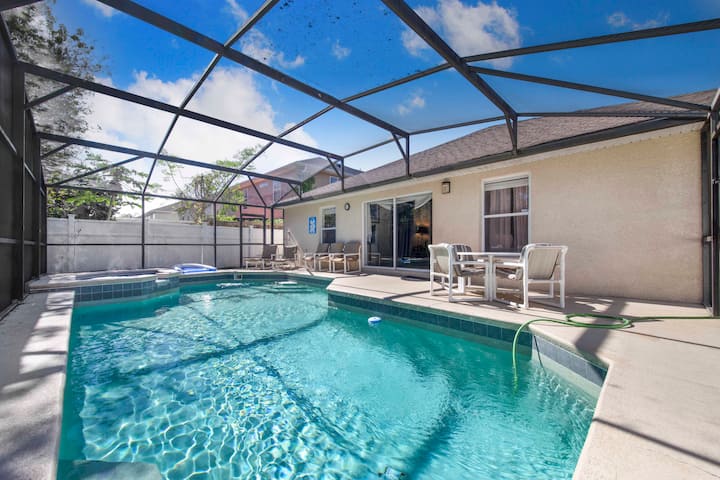 4 Bed 3 Bath W Gameroom  *Pool/jacuzzi Heat Inc* - Kissimmee, FL