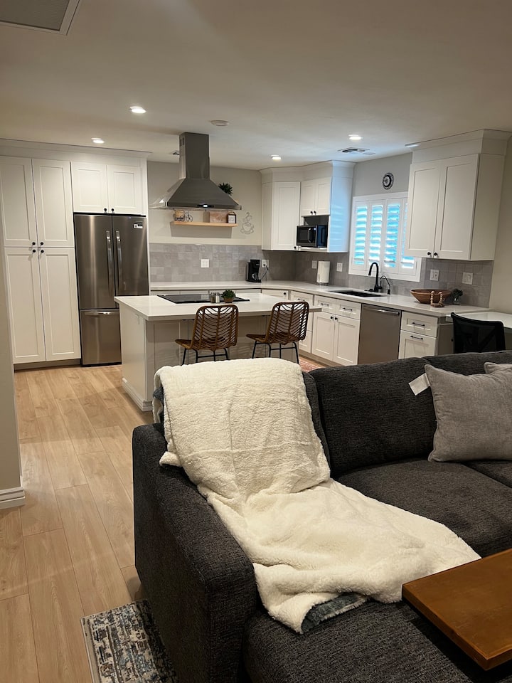 Private 1 Br/1 Ba
In-unit W/d - Phoenix, AZ