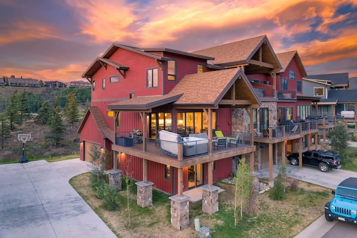 Downtown Wp Villa 54 I Peloton Bike I Private Hot Tub I Great Views I Desk I Discounted Attractions - Fraser, CO