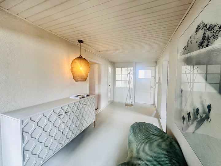 Spacious Apartment With Terrace | Gerbi Living - Amden