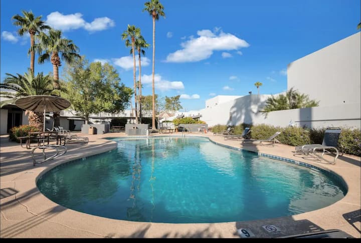 Old Town Scottsdale Townhouse Pool Private Patio - Arizona