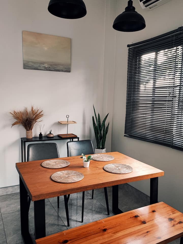 2 Bedroom House/private Parking
How Hide Space - Kanchanaburi