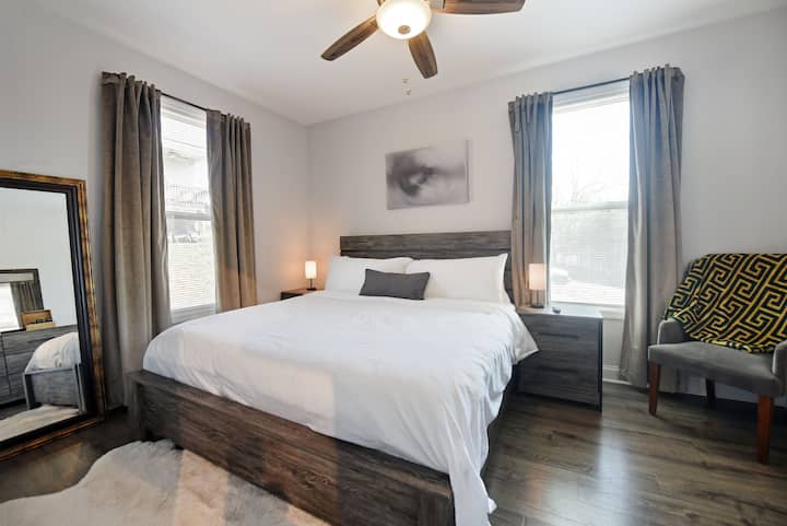 Private Retreat Inside Paradise Valley Resort - Dawsonville, GA