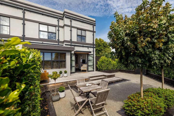 Apartment 5 - Haddin Court - Modern Loft Style - Blenheim