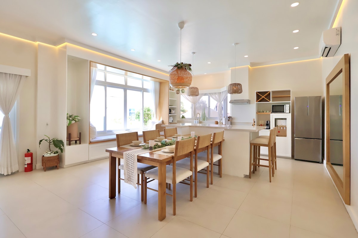 Alesea: Private Beachfront Villa - Pool, Jacuzzi - Villas for Rent in ...