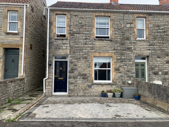 Traditional Cottage In Street - Glastonbury