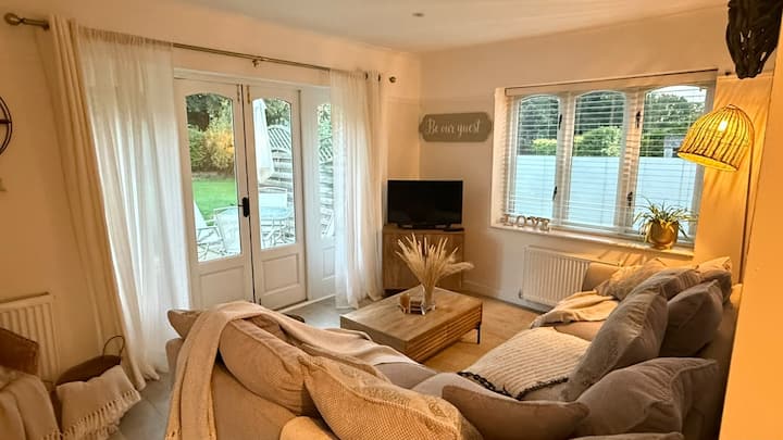 Relaxing Retreat Near Norfolk Broads - Wroxham