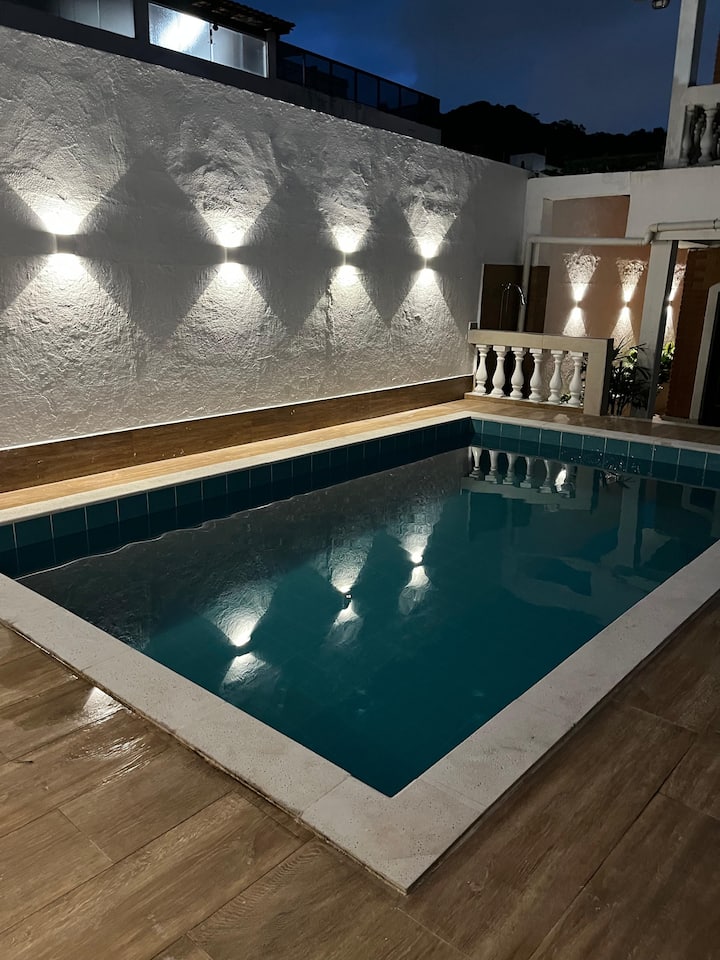 Casa Com Piscina No Guarujá. - Santos State