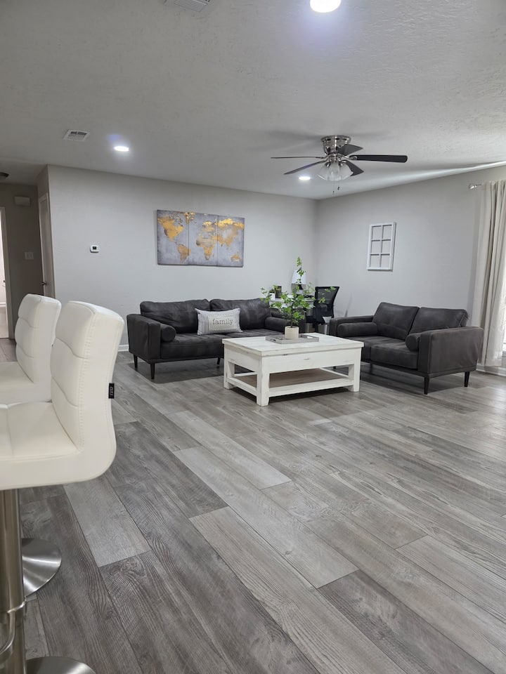 Sky Blue On Eden
Close To Everything In Longview! - Longview, TX