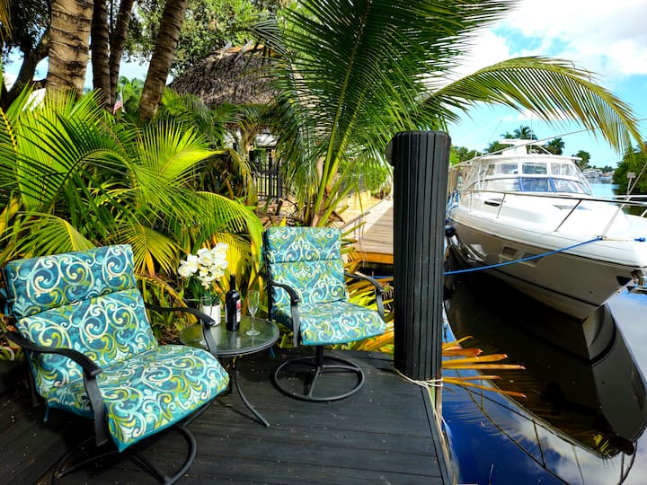 Waterfront Paradise With Heated Pool & Jacuzzi - Fort Lauderdale, FL