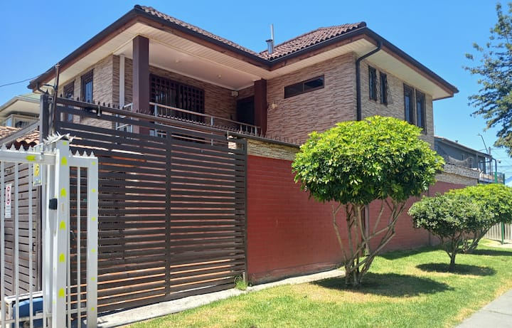 Casa Giovanna. Equipada Parking Propio  Santiago - Pudahuel