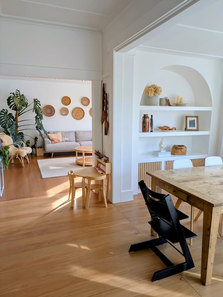 Renovated Historic Family Home With Pool - Central - Renwick