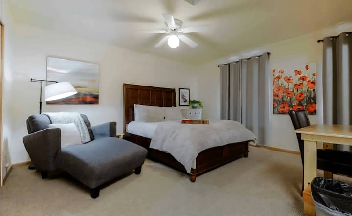 Lightside Studio 16 - Omaha, NE